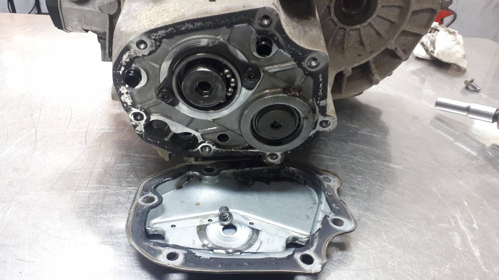 Garage spécialiste en réparation de boites de vitesses manuelles à ...